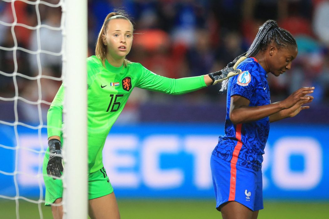 FIRST WORDS: Aston Villa's latest signing Van Domselaar dreaming of ...
