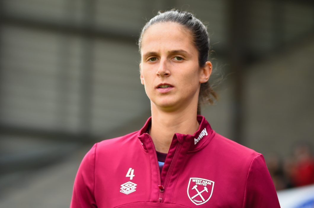 West Ham United midfielder Stringer pens new deal - WSL Full-Time