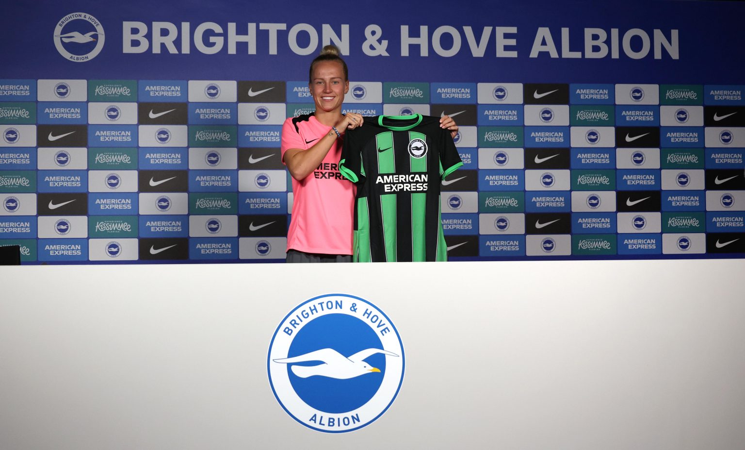 Former Rangers defender McLauchlan joins Brighton & Hove Albion - WSL ...