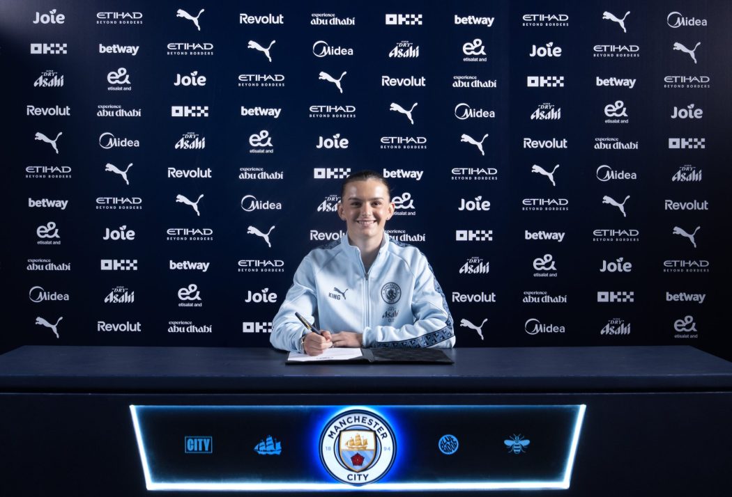 Manchester City forward Murphy signs new deal - WSL Full-Time