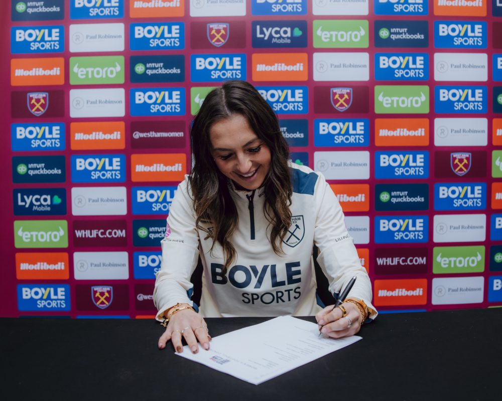 West Ham United sign London City Lionesses midfielder Zelem on loan ...