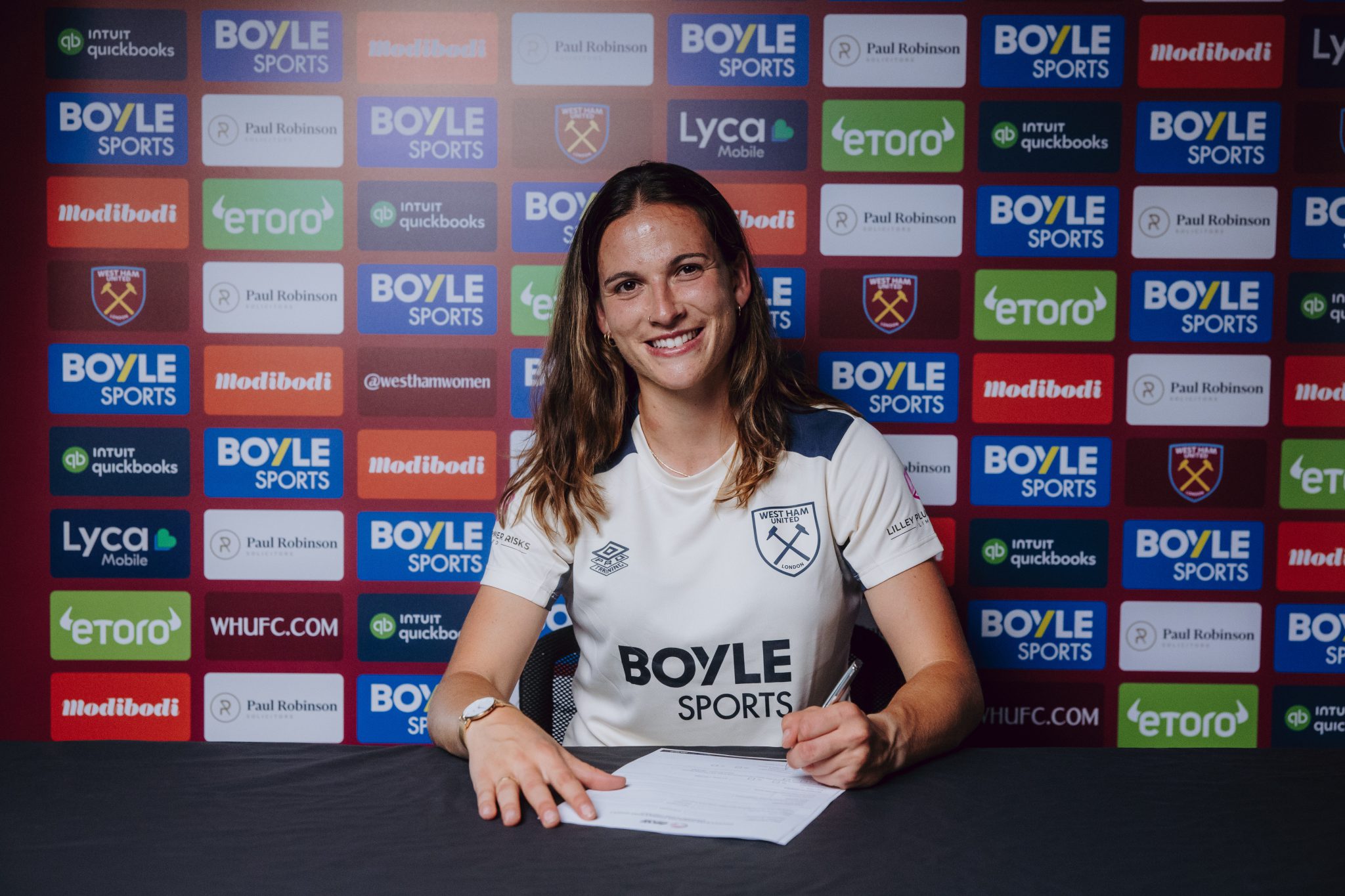 West Ham United sign Arsenal defender Codina - WSL Full-Time